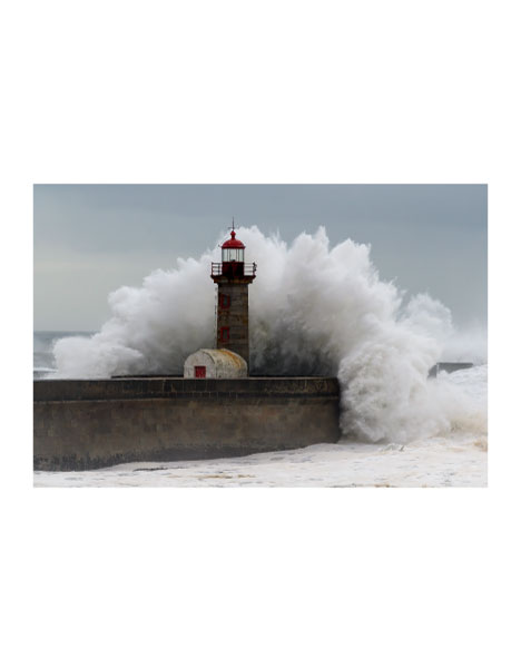 Olas sobre un faro - Kuadros